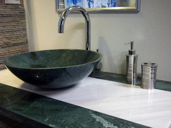 Køb Granitvaske - Vaskesøjler og bordplader med vask i granit og marmor her