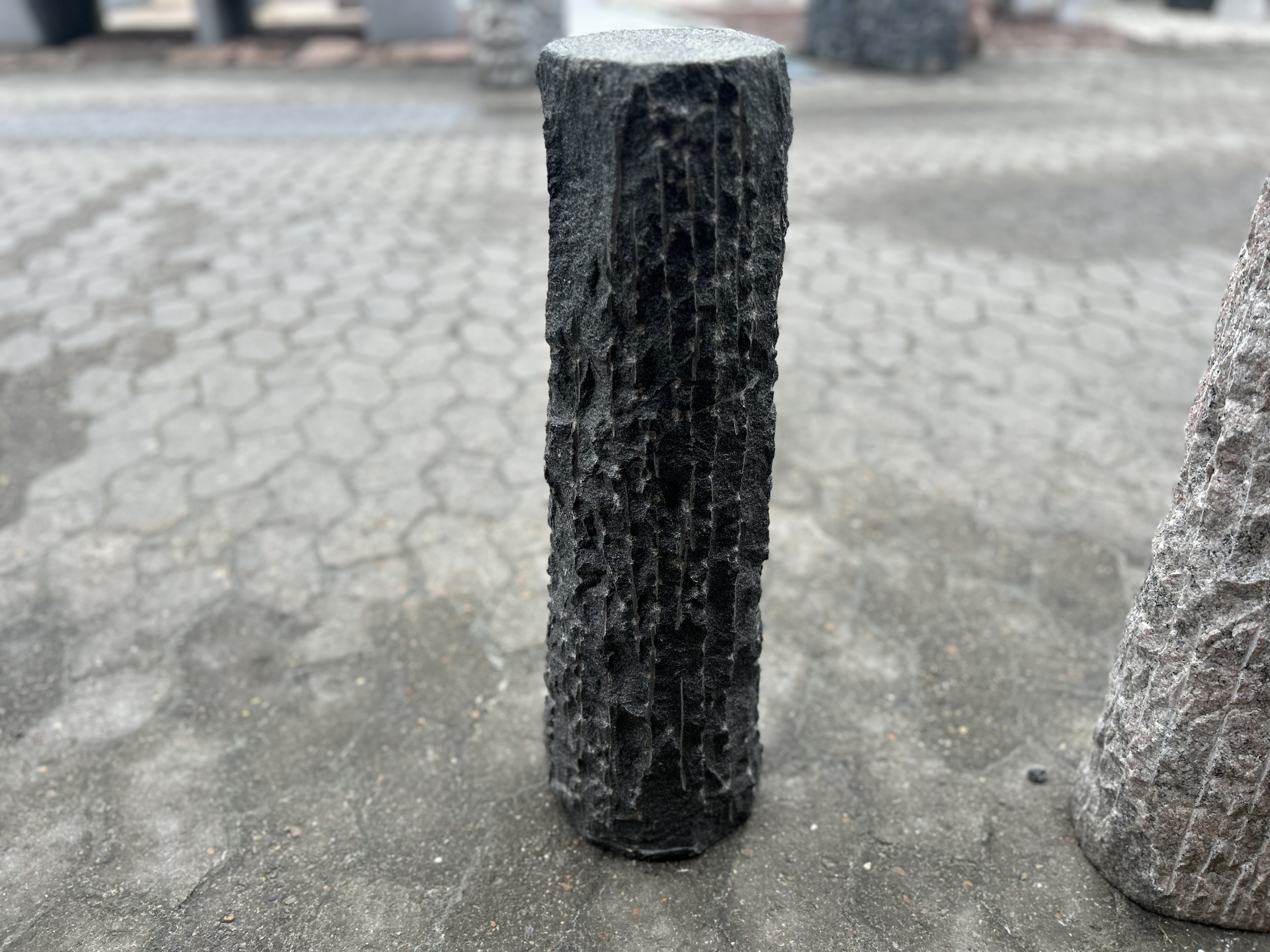 Køb Sokkel sort granit Ca. H60 cm - Sten og Granit Butikken