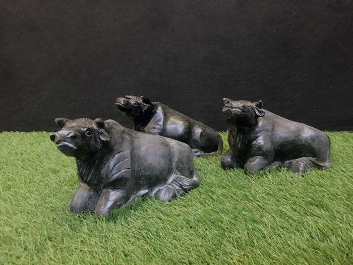 Køb Sort tyr i marmor Liggende stentyr - Sten og Granit Butikken