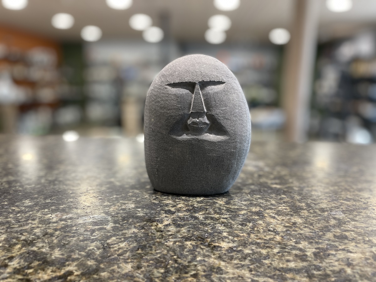 Køb Stoneface sort H 12 -15 cm - Sten og Granit Butikken
