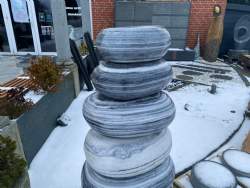 Køb Vandsten stentårn Stabel af sten springvand - Sten og Granit Butikken